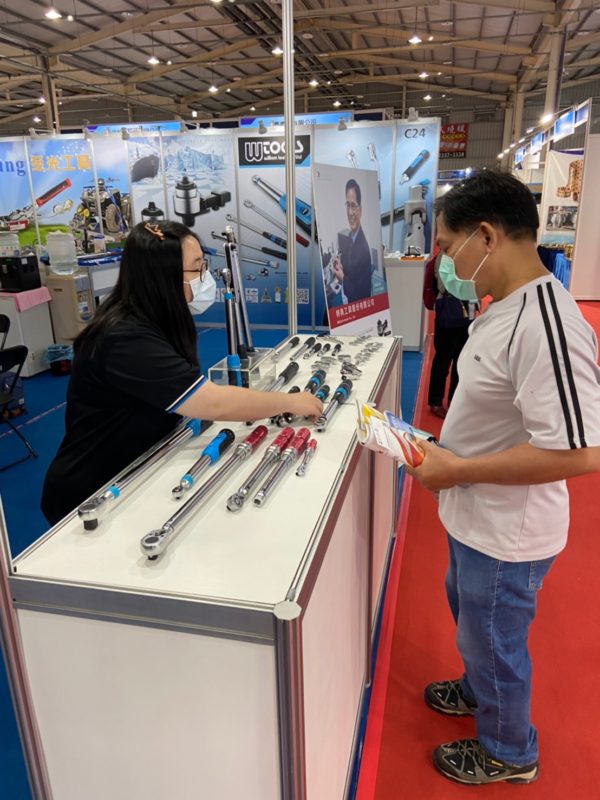 William Tools – torque wrench, wrench handle, torque multiplier ...